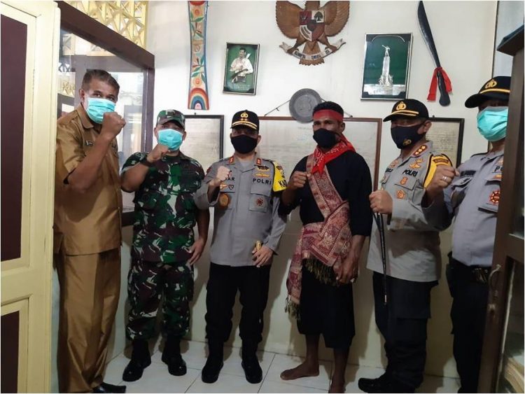 Ke Saparua, Kapolda Maluku & Rombongan Silaturahmi Dengan Raja Negeri ...