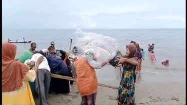 Mengenal Tradisi Mandi Safar Masyarakat Kelimuri, Seram Bagian Timur ...