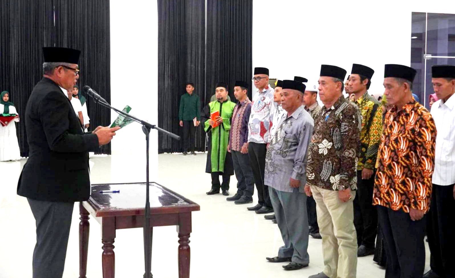 Bupati Lantik Dewan Hakim dan Panitra MTQ-XXX Tingkat Kabupaten Malra ...